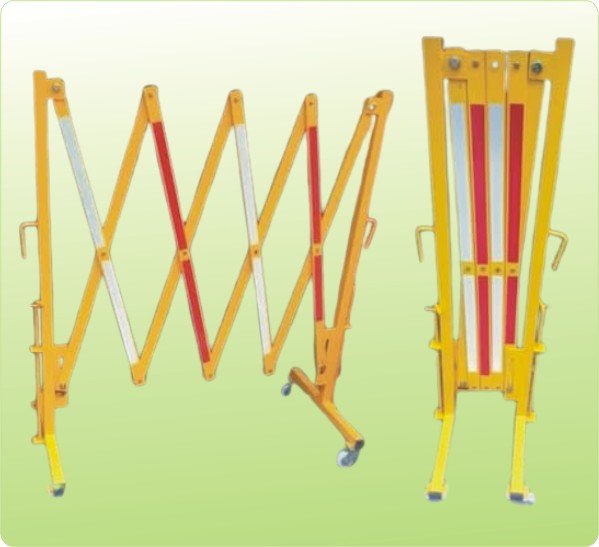Metal Collapsible road barricade Manufacturer Bangalore